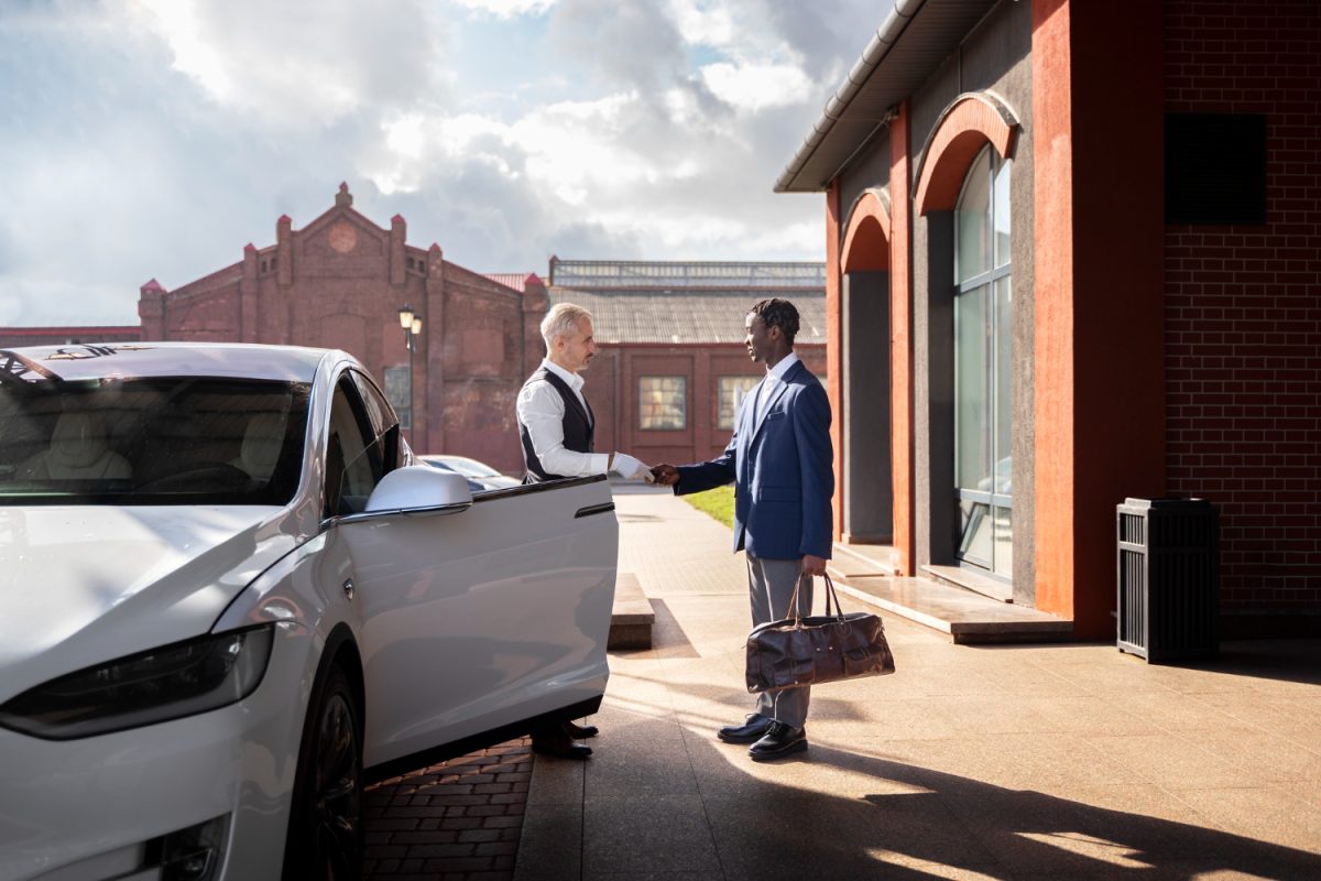 Executive Taxi Service London | Luxury Car Hire - Crystal Cars